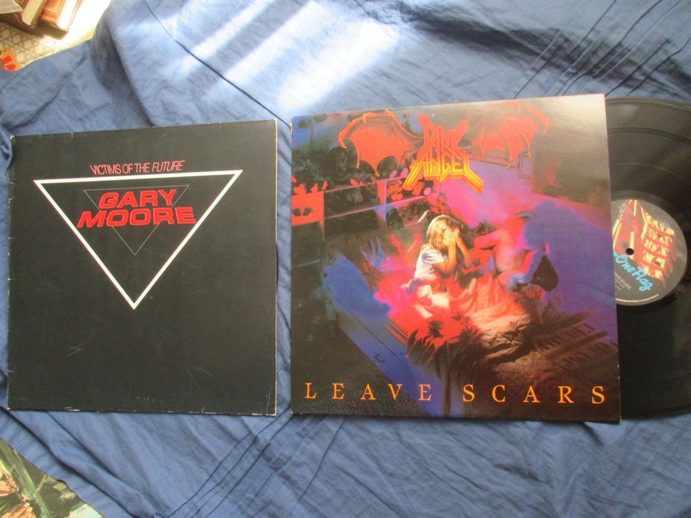 lot de 2 LP, Dark Angel :Leave Scars + Gary Moore : Victims (Gebraucht ...