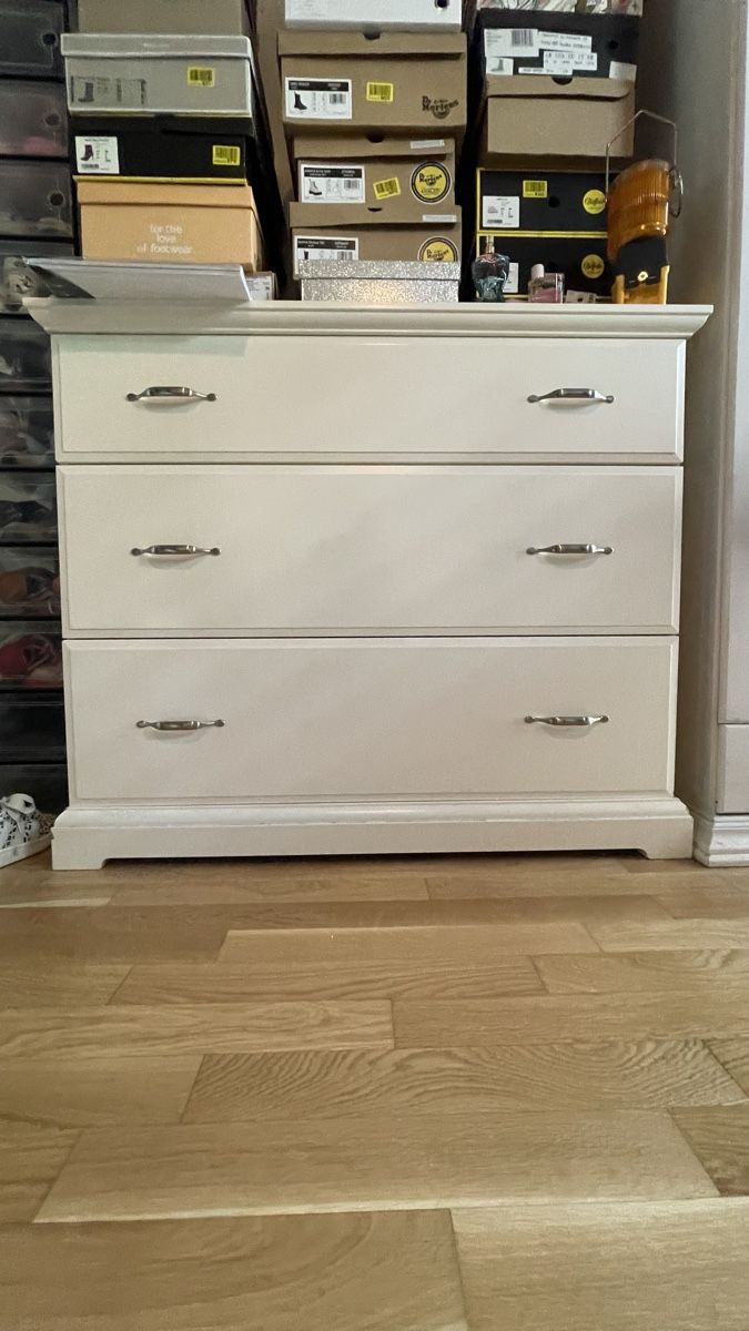 Commode blanche à 3 tiroirs - Style classique & pratique! (Gebraucht ...