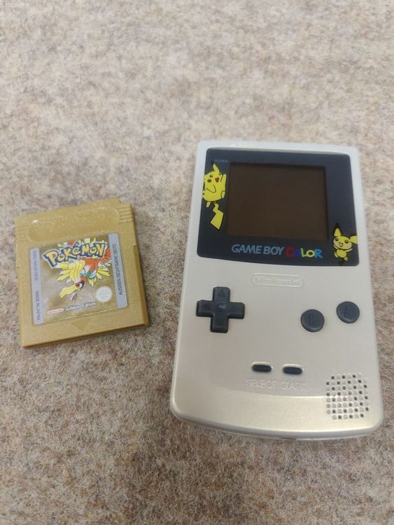 Nintendo Gameboy Color Pokémon Edition + Goldene Edition (Gebraucht) in ...