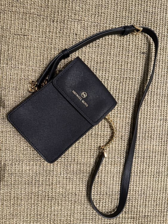 Michael Kors Crossbody Tasche – Schwarz mit Goldkette (Gebraucht) in ...