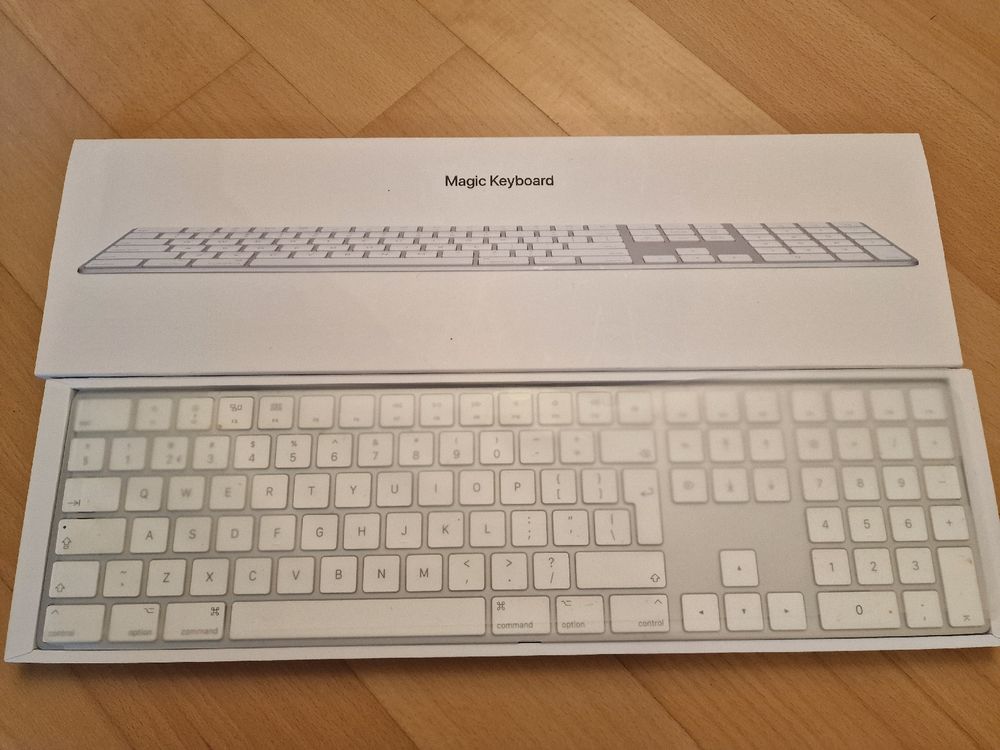 Apple Magic Keyboard with Number Pad - Wireless (Neu (gemäss ...