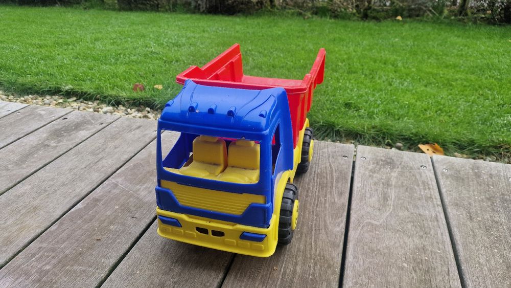 Kipplaster für Kinder, Sandkasten Spielzeug LKW (Gebraucht) in Uetikon ...