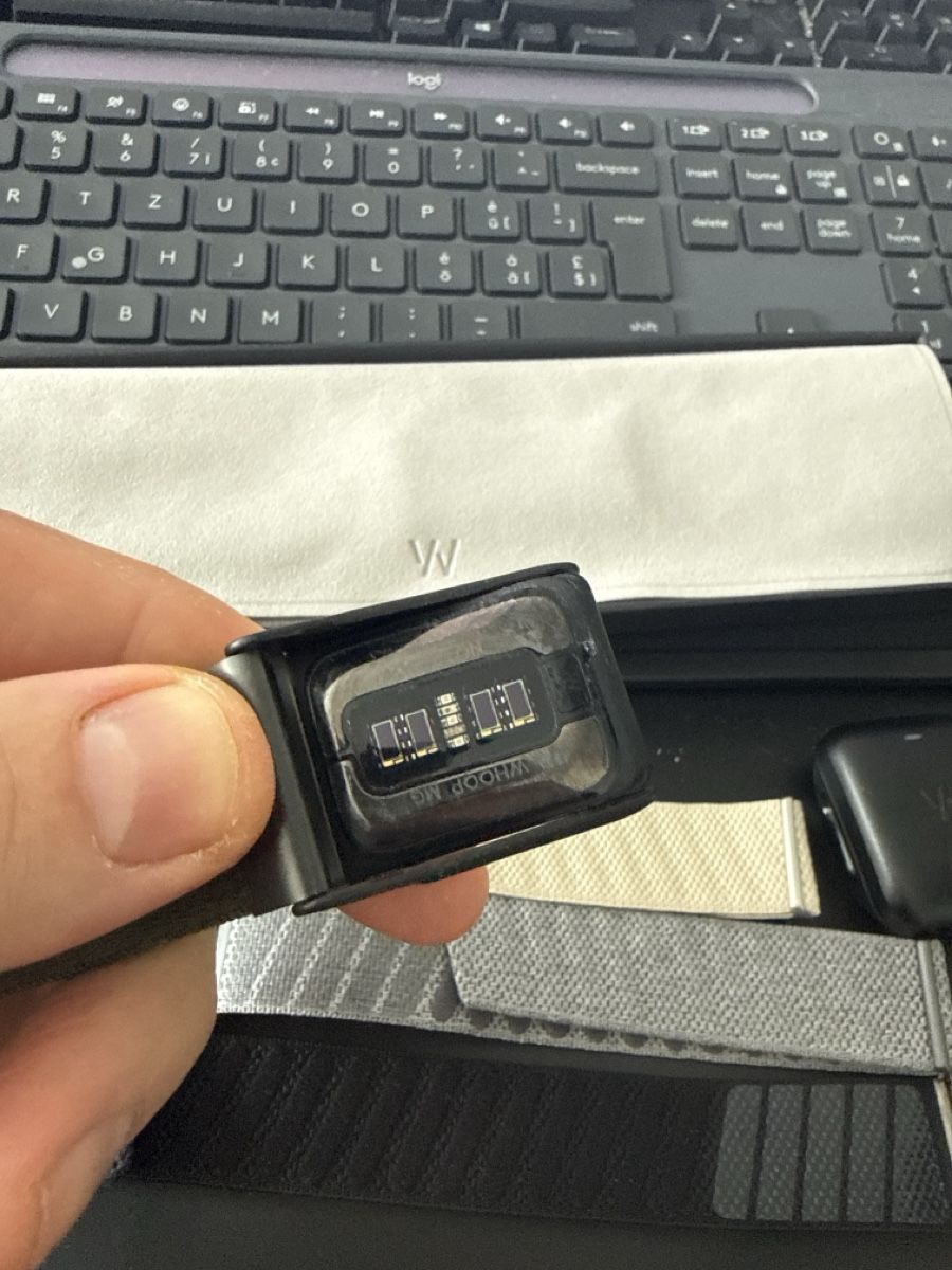 Whoop MG Fitness Tracker, Gerät unArmband Set, Neuwertig Top (Gebraucht ...