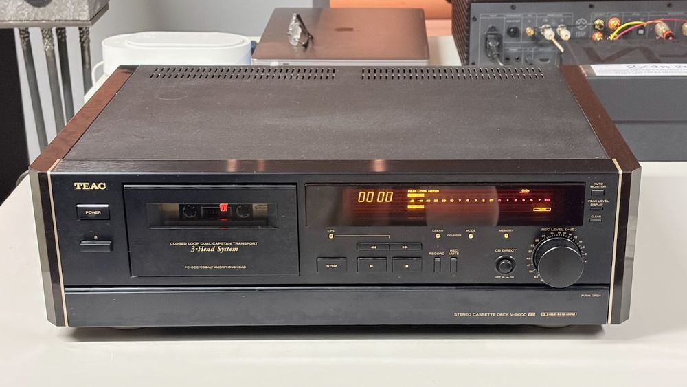 Teac V-9000 Cassette Deck optisch schön zum Revidieren (Defekt) in Rickenbach SZ für CHF 1 – mit ...