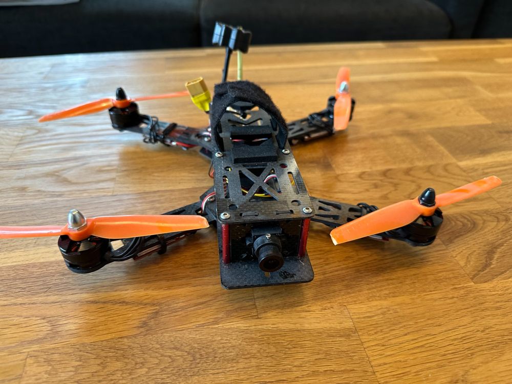 FPV Custom 5 inch drone quadcopter (Kamera, transmitter etc) (Gebraucht ...