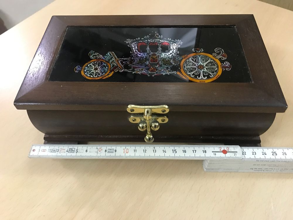 Spieldose (Gebraucht) in Opfikon für CHF 35 – mit Lieferung auf Ricardo kaufen