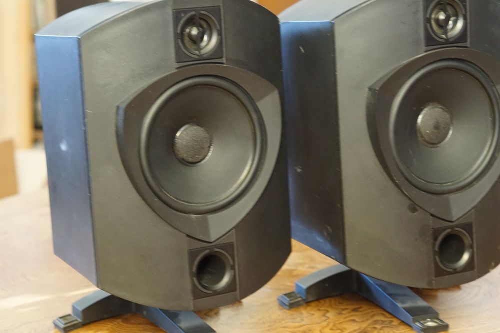 B&W Solid Monitor (Gebraucht) in st-imier für CHF 25 – mit Lieferung ...