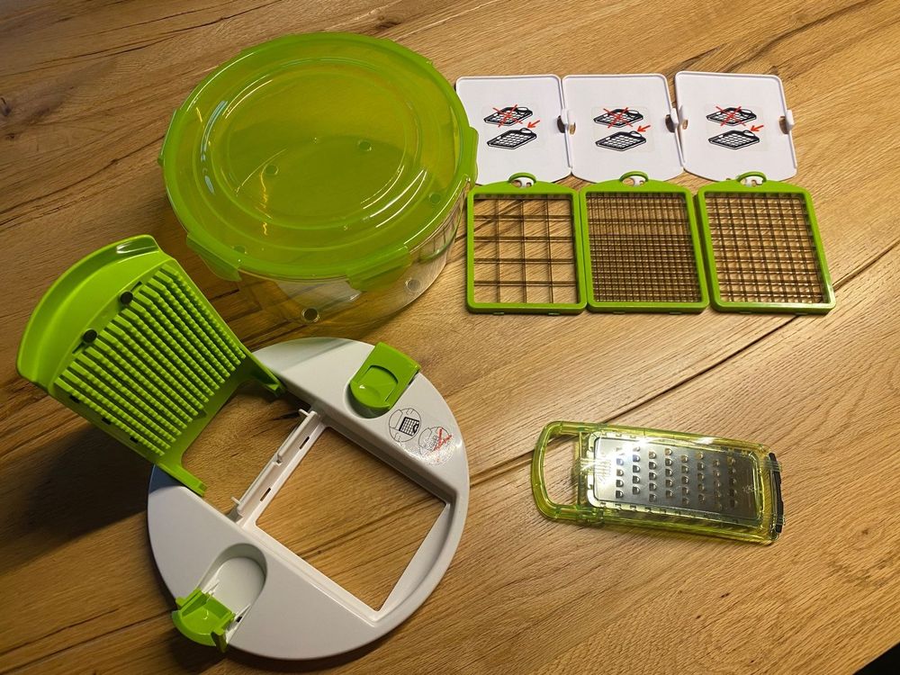 Genius Gemüseschneider / Salat Chef | Kaufen auf Ricardo