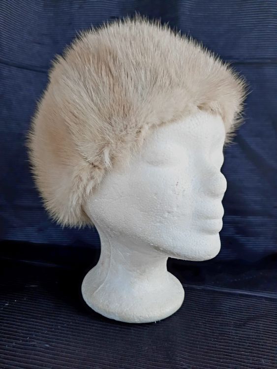 Elegante Fellmütze Emanuel Weiss Basel (Gebraucht) in Bottmingen für ...