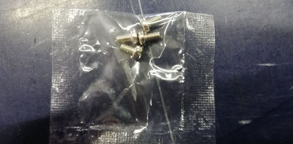 SSD mounting srew Befestigungsschrauben | Kaufen auf Ricardo