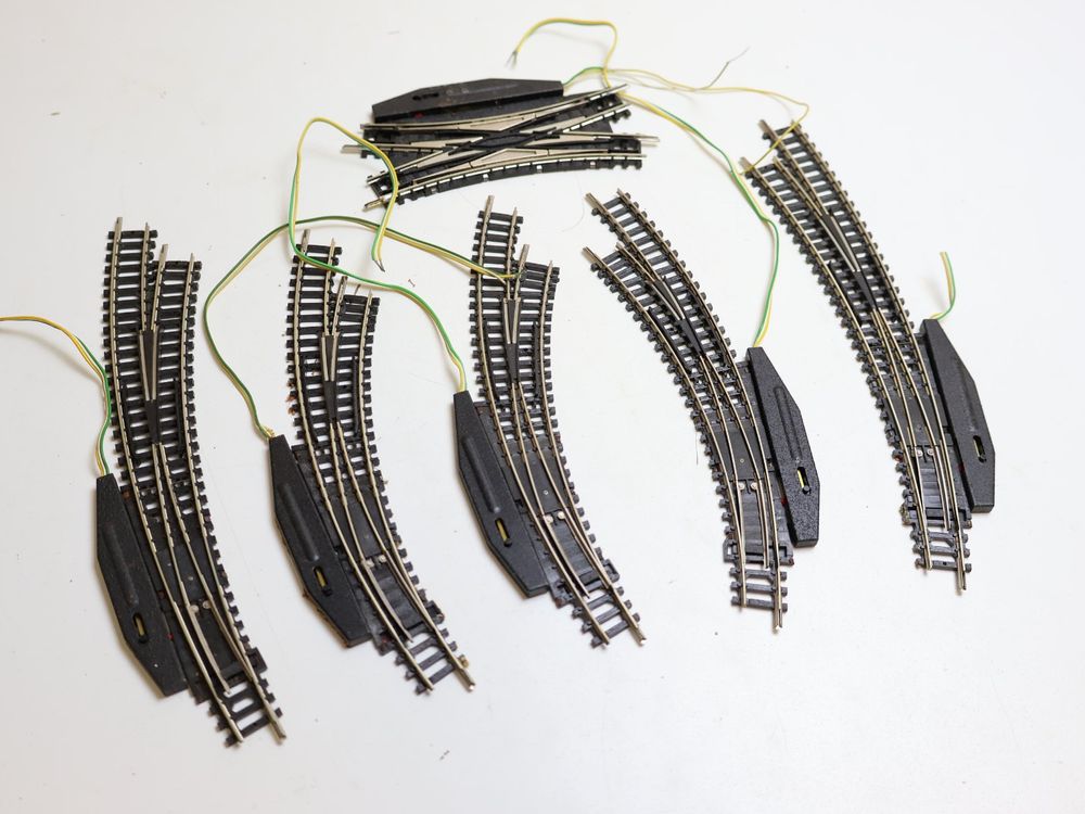 Minitrix 6 x grosse Elektro Weichen - Spur N (Gebraucht) in Winterthur ...