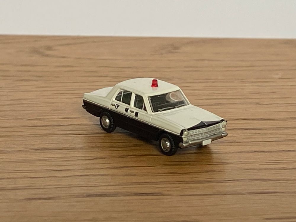 R106 Neu: Polizeifahrzeug, Hersteller Tomytec (Spur N) | Kaufen auf Ricardo