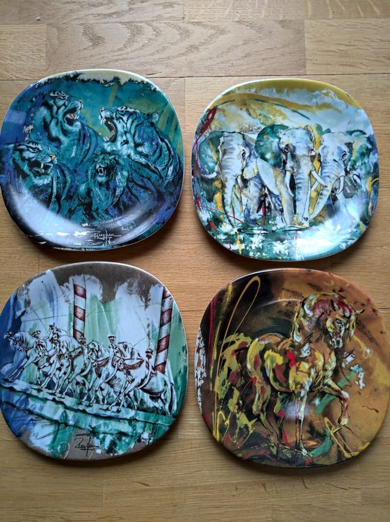 Rolf Knie Teller Magie der Manege Tiger Pferd Elefant (Gebraucht) in Basel für CHF 40 – mit ...