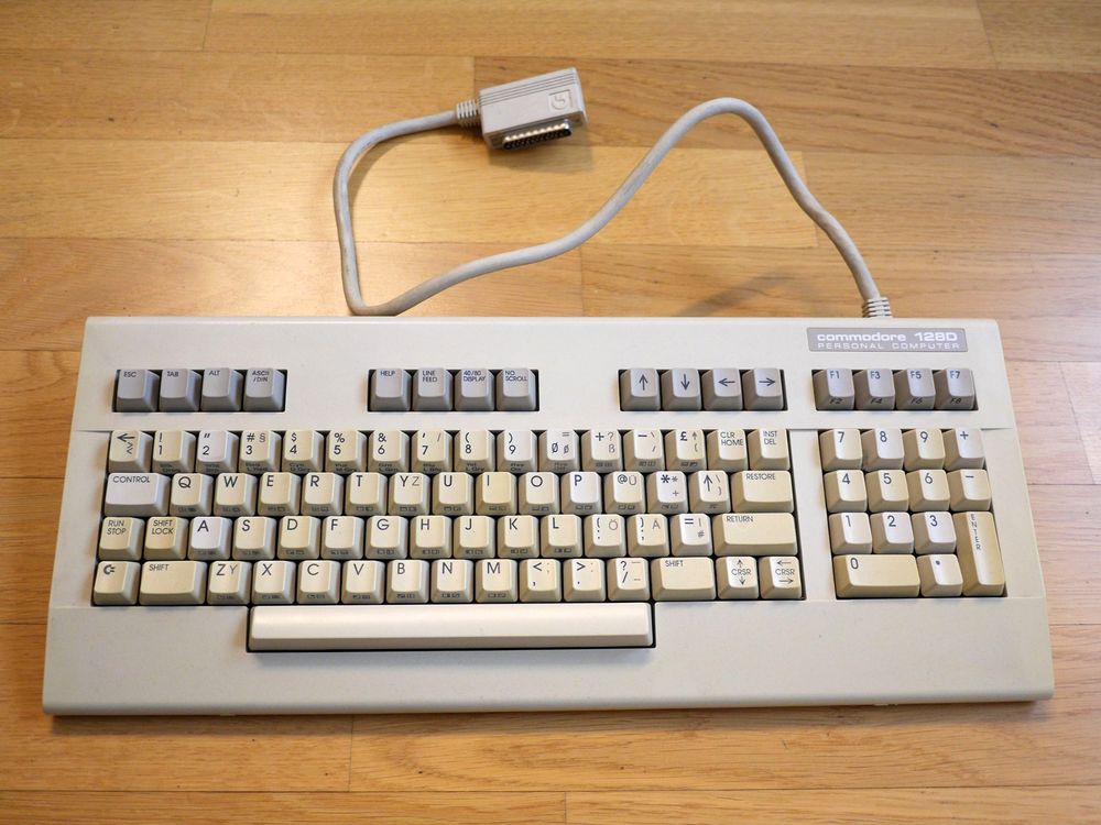 Commodore 128D Keyboard D Layout (Gebraucht) in Dietwil für CHF 150 ...