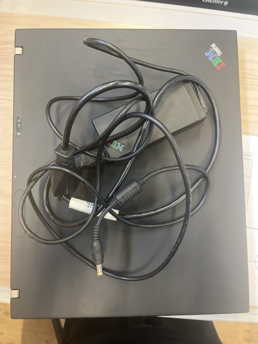 IBM ThinkPad T43 - läuft, als Ersatzteilträger, OHNE HDD (Gebraucht) in ...