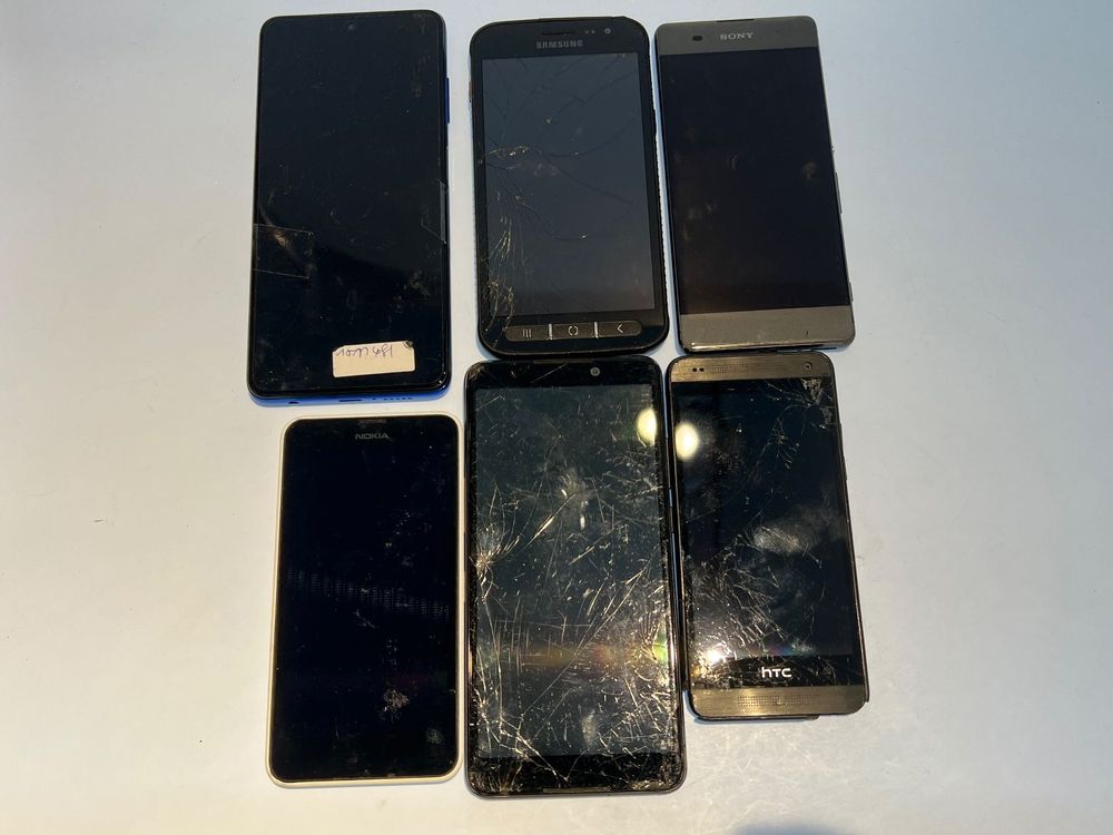 Téléphones android défectueux dès 1frs.- (Defekt) in Lausanne für CHF 2 ...