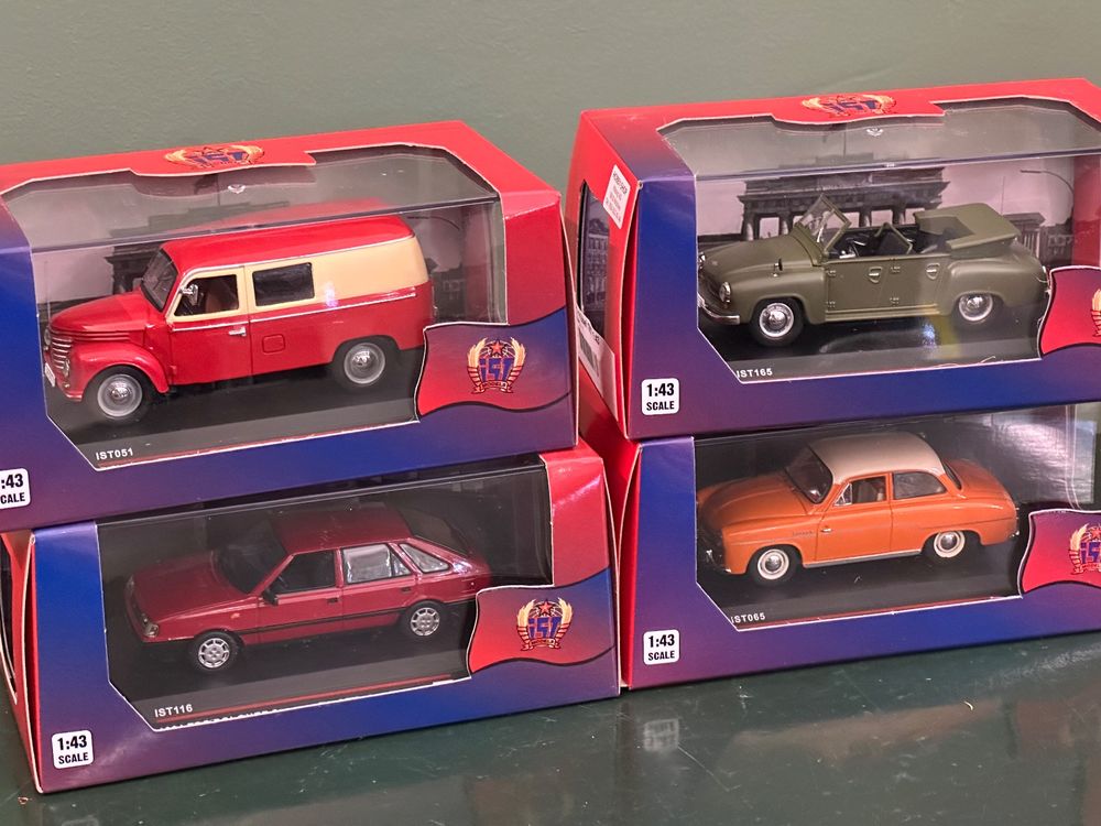 Lot 4 Ist Models - Modellautos (Neu (gemäss Beschreibung)) in ...