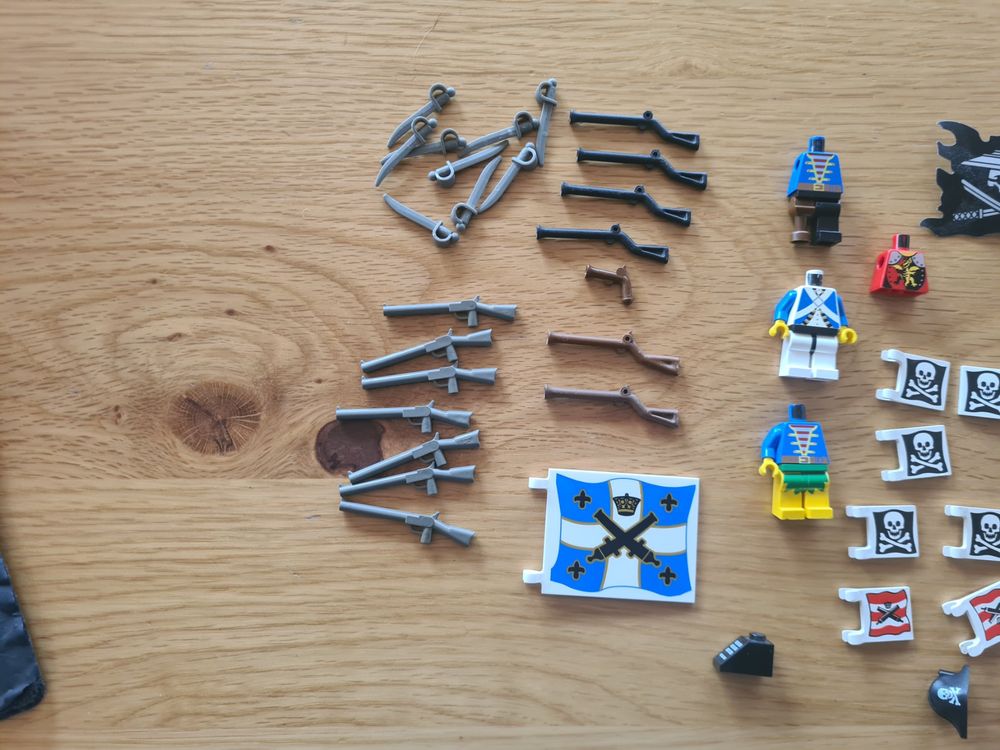 Lego Piraten Waffen Flaggen Hüte Kaufen Auf Ricardo