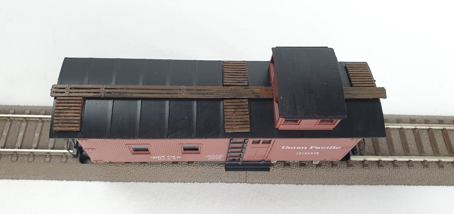 Roundhouse ? US H0 DC Union Pacific Caboose 3305 (Gebraucht) in Seon ...