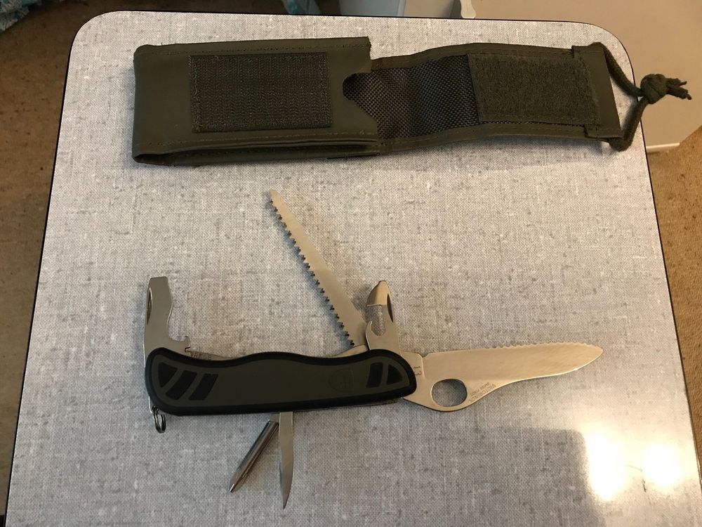 Militärmesser Victorinox mit Etui Jg.13 (Neu (gemäss Beschreibung)) in ...