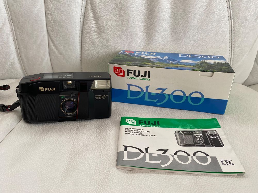 Kompaktkamera Fuji DL-300 mit Anleitung und Tragriemen (Gebraucht) in Appenzell Meistersrüte für ...