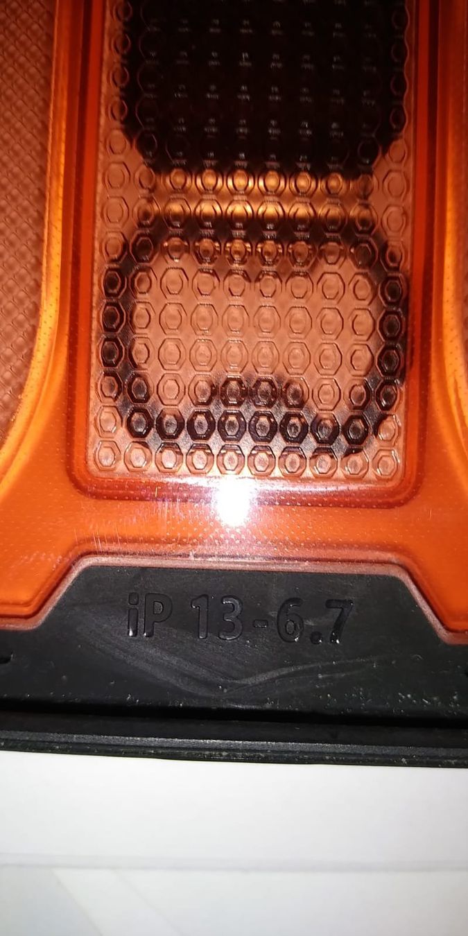 Coque iPhone 13 Pro Max, orange et noir Décapsuleur (D'occasion) à ...