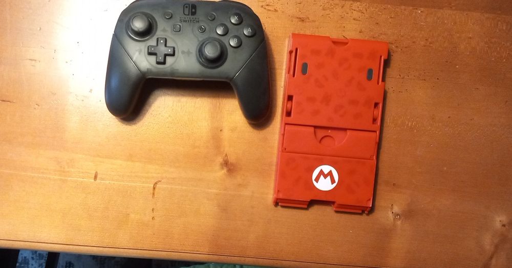 Nintendo Switch Controller + Ständer | Kaufen auf Ricardo