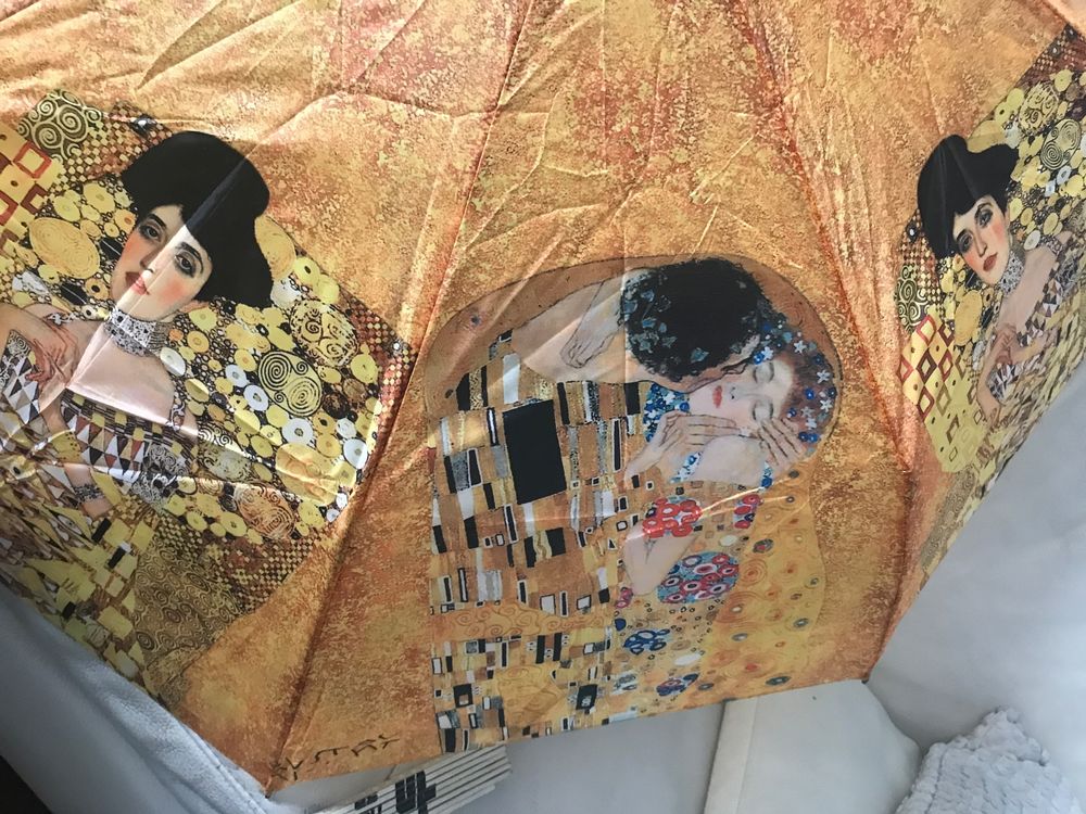 Regenschirm Klimt Motiv (Gebraucht) in Wettingen für CHF 18 – mit Lieferung auf Ricardo kaufen