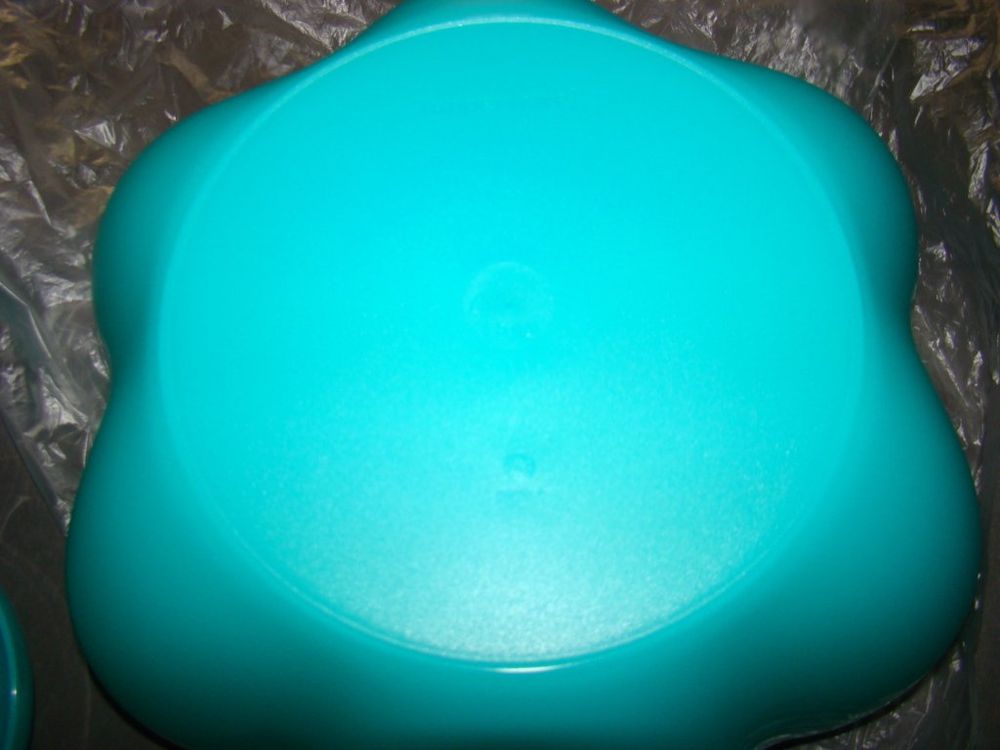 Tupperware, chips & dips (Neu und originalverpackt) in Lussery-Villars ...