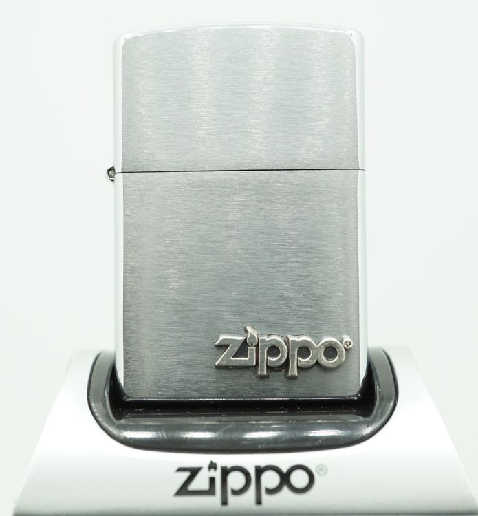 ZIPPO® LOGO - EMBLEM - 2003 - UNGEZÜNDET | Acheter sur Ricardo