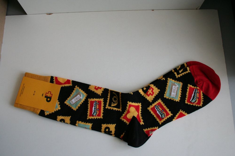 Coole Socken mit Schweizer Briefmarken Muster Gr. 41-46 (Neu (gemäss ...