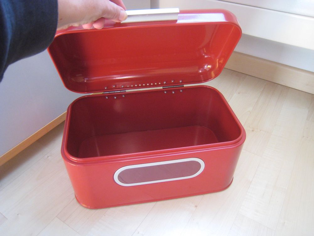 rote RETRO Brotbox Brotkasten, aus Metall Box für alles (Gebraucht) in ...