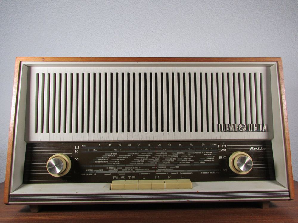 Loewe Opta Bella Typ 52811 Vintage Röhrenradio (Gebraucht) in ...