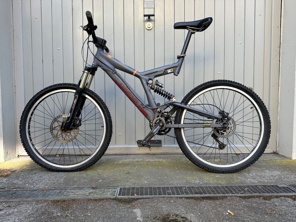 MTB Downhill - GT Ruckus tow point zero (Gebraucht) in Herrenschwanden für CHF 50 – nur Abholung ...