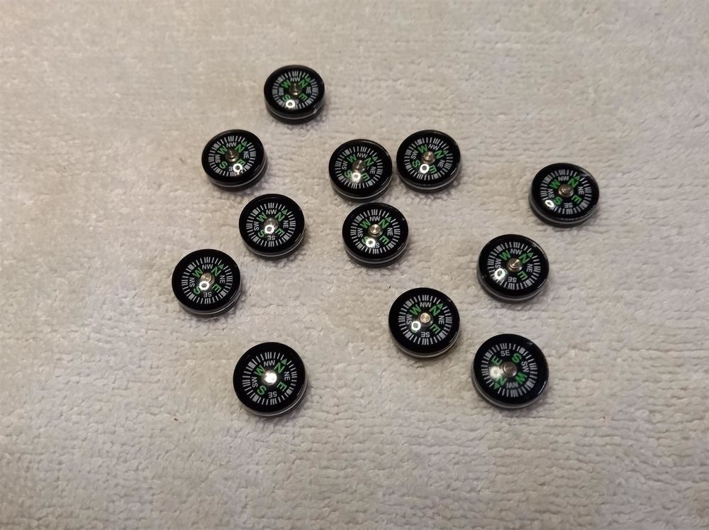 Set mit 50 DIY-Kompassen - 50 boussoles pour bricolage (Neu und originalverpackt) in Bremblens ...