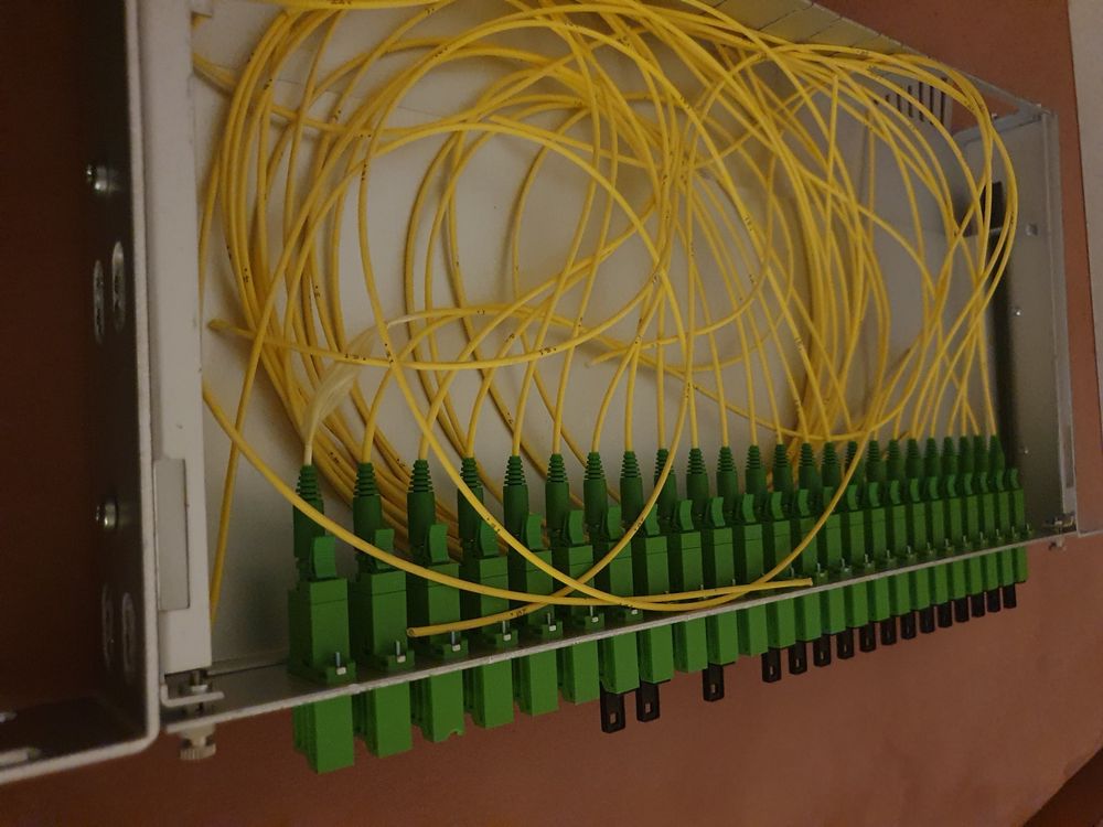 LWL Patch-Panel 19" 19Zoll 24 Port (Gebraucht) in Zürich für CHF 31.5 ...