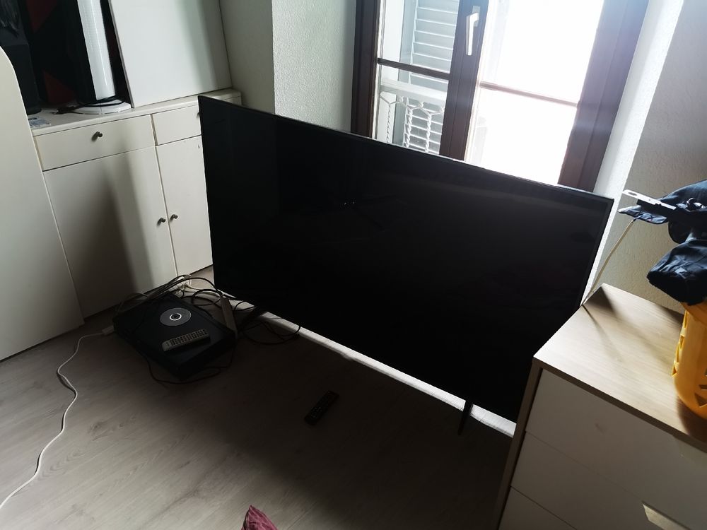 LG TV 66 Zoll neuwertig (Neu (gemäss Beschreibung)) in Brissago für CHF ...