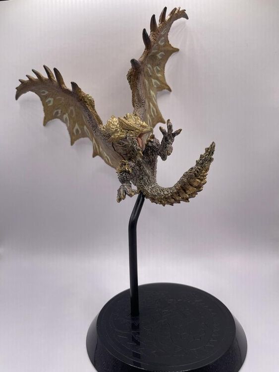 Monster Hunter Silver Rathalos & Gold Rathian Figure Builder (Gebraucht ...