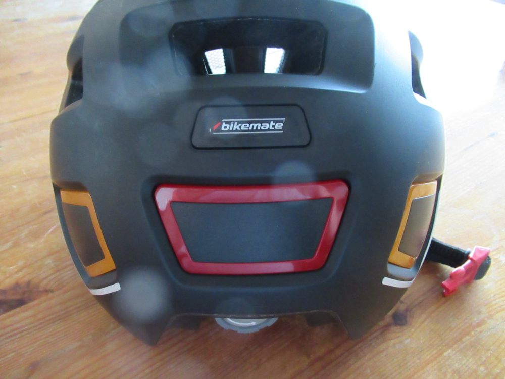 E Bike Helm Bikemate mit Rücklicht und Blinker (Gebraucht) in ...
