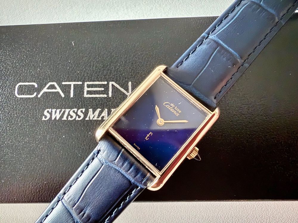 CATENA "Tank" type, MEDIUM, Plaqué or, Cadran bleu étoilé (Neu und ...