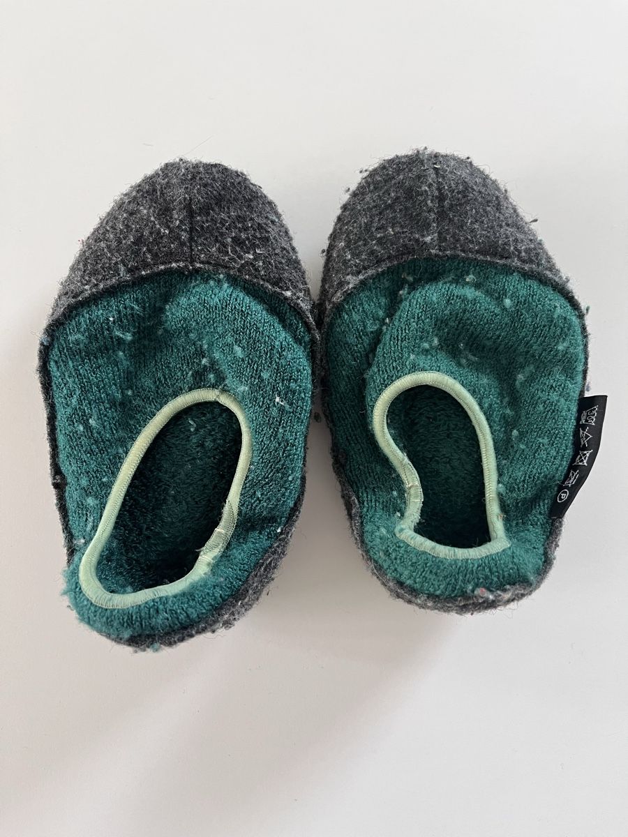 Finken Hausschuhe Wolle von Falke 23 24 (Gebraucht) in Zürich für CHF 5 ...