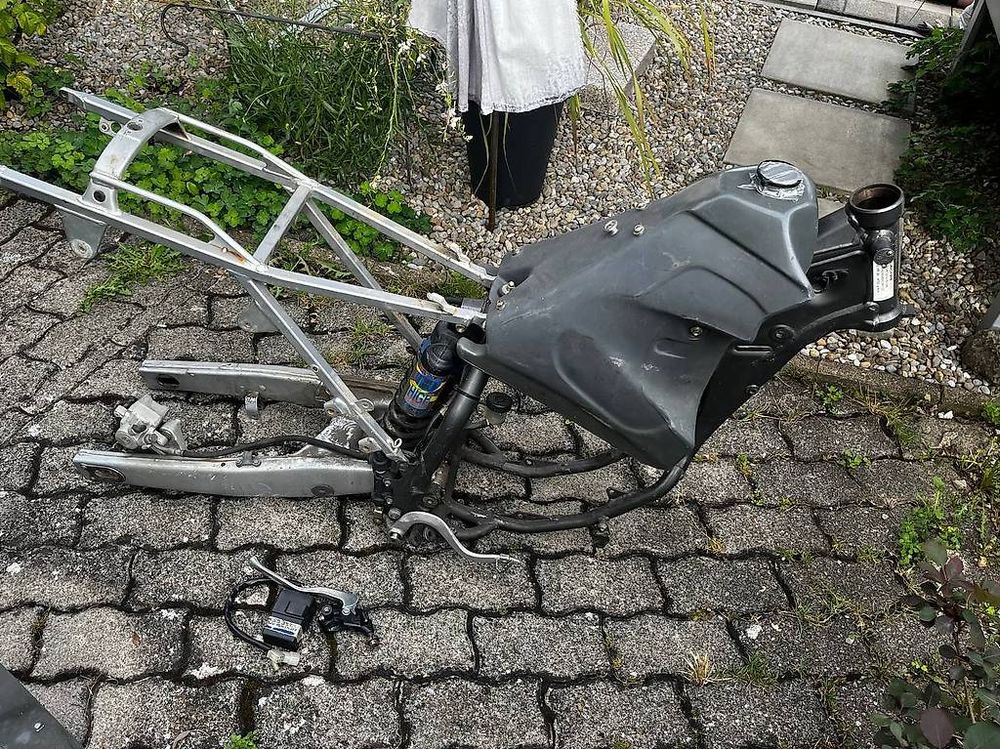 Husqvarna Sm 125 Rahmen (Gebraucht) in Adetswil für CHF 500 – nur Abholung auf Ricardo kaufen