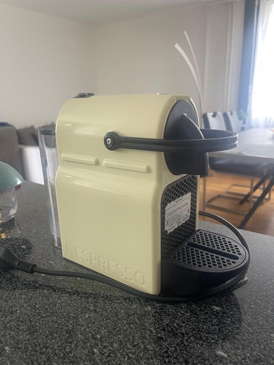 Nespresso Kaffeemaschine DeLonghi EN80 Retro beige (Gebraucht) in Jona ...