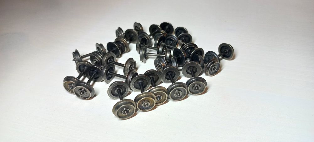 24x Trix 700580 Radsatz isoliert für Märklin H0 1:87 DC (Neu (gemäss ...