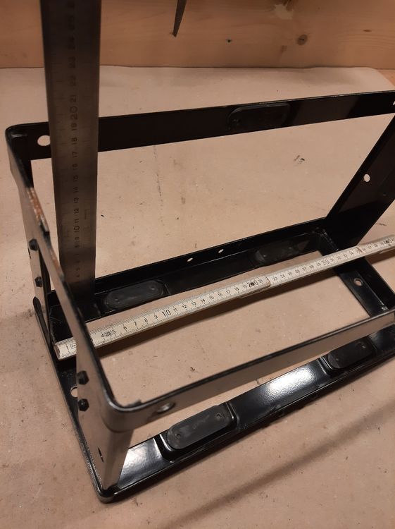 Halterung für Dieselkanister (Gebraucht) in Mels für CHF 17 – mit ...