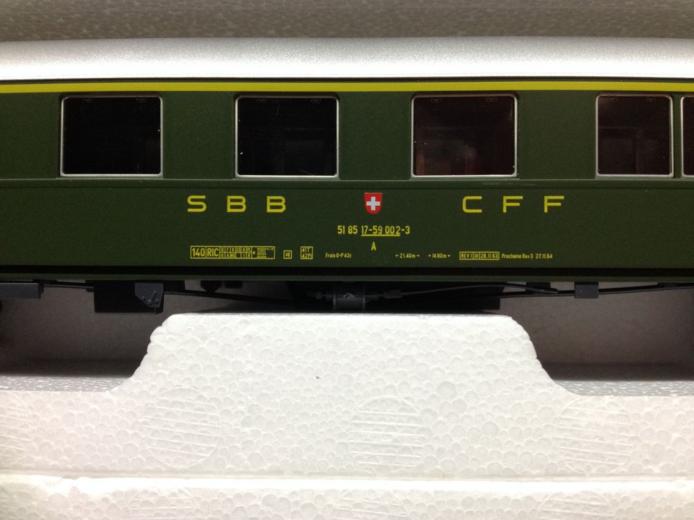 Roco 44873/874 zwei SBB RIC Stahlwagen A und B, H0 (Neu (gemäss ...