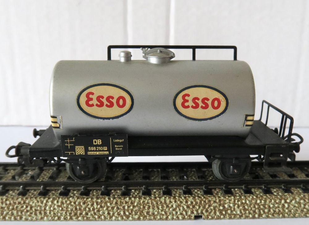 Tankwagen Esso Märklin 4501 (Gebraucht) in Seuzach für CHF 5 – mit Lieferung auf Ricardo kaufen