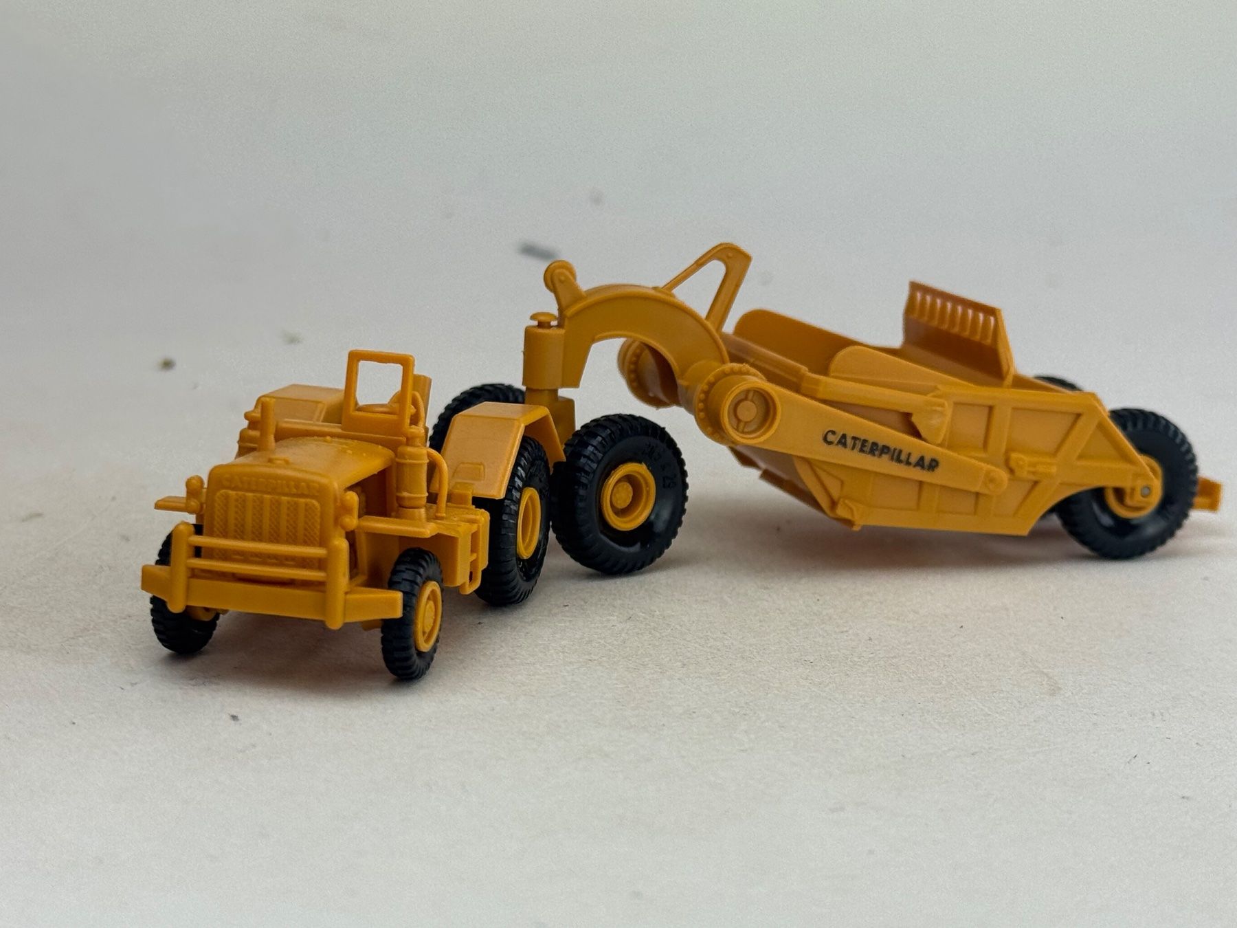 GB2- UMEX Motor Scraper mit Zugfahrzeug orange (Gebraucht) in Elm für ...