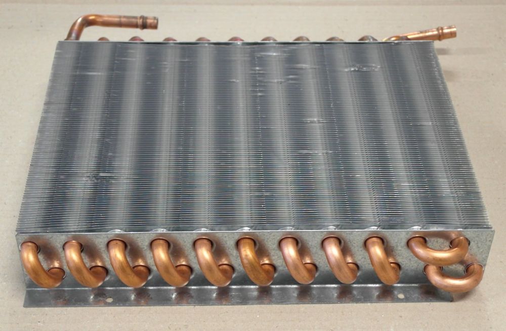Neuer Luft/Wasser- Wärmetauscher, Al/Cu-Lamellen, 0.8 kW (Neu (gemäss ...