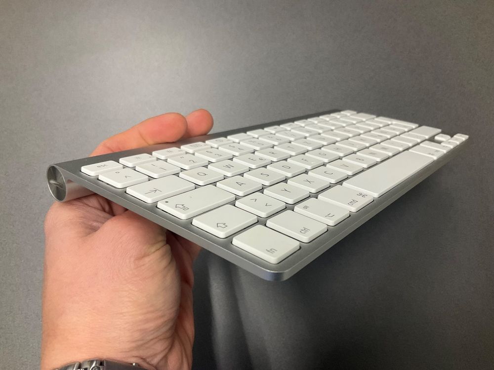Apple Wireless Keyboard / Kabellose Tastatur (Bluetooth) (Gebraucht) in ...